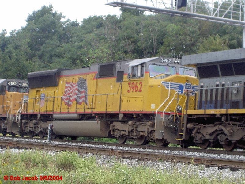 UP SD40-2 3962 at Bay Yard